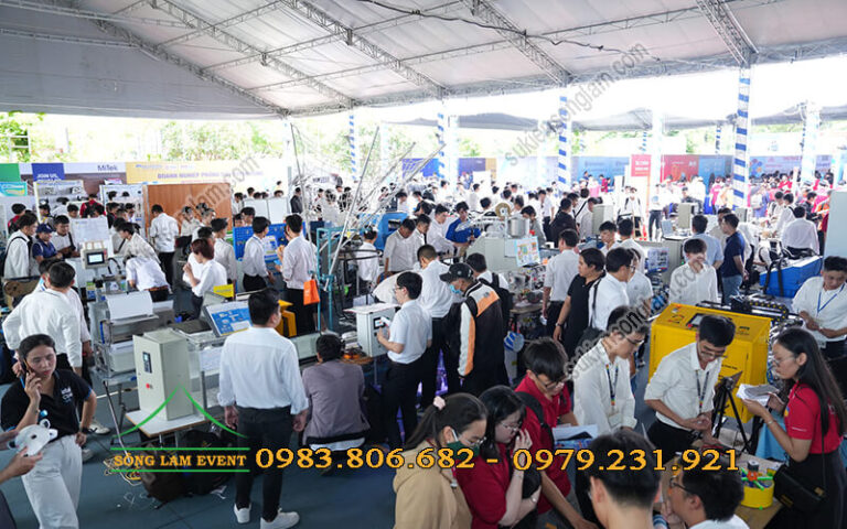 Cho thuê nhà bạt không gian tổ chức HUTECH TECHSHOW 2024