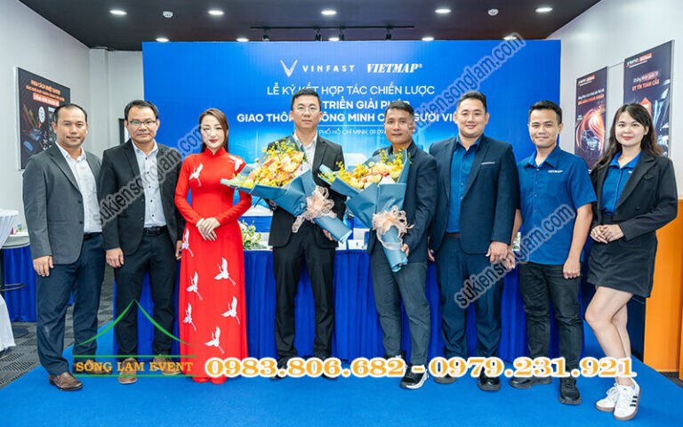 Cho thuê thiết bị sự kiện tổ chức Lễ ký kết giữa Viepmap và Vinfast